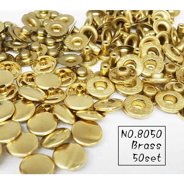 〇素材：真鍮〇サイズ：頭-直径15mm, ホソ-長さ9mm, バネ-直径15.6mm, ダボ-直径14.2mm 〇色：真鍮色(生地色)〇個数：50個頭、バネ、ダボ、足の4つ組のお得な50個セットです。【HATO】のロゴが入っている、日本製、...