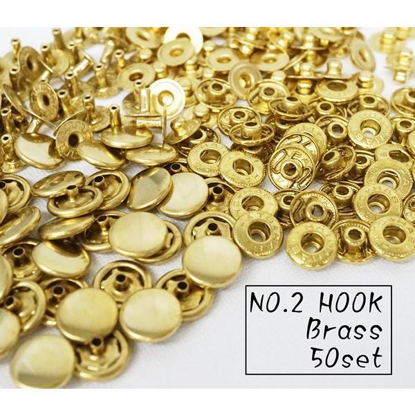 〇サイズ：頭-直径11.4mm 頭部分の足の長さ2.2mm(付け根まで測定すると3mm), ホソ(足)-長さ6mm, バネ-直径10mm, ダボ-直径9mm 〇素材：真鍮〇カラー：ブラス(真鍮色)〇個数：５０個【HATO】のロゴが入っている...