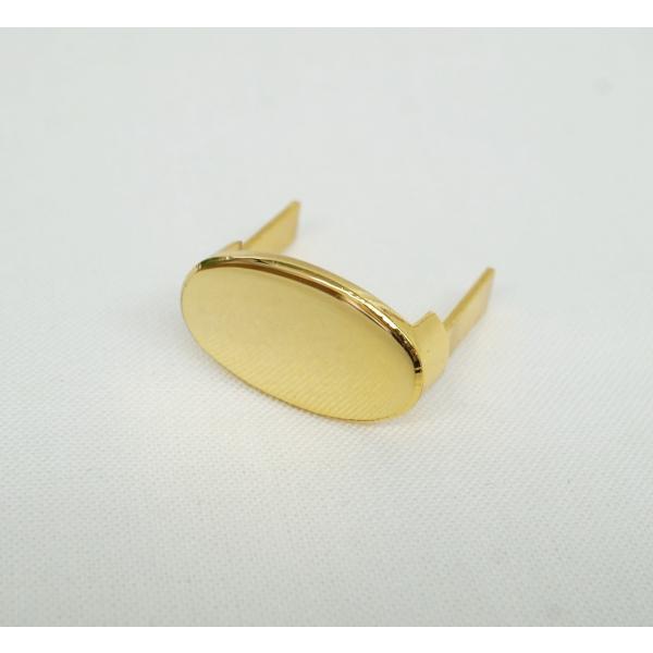 ※当商品は訳ありにて販売させていただいています。※表面に部分的に小傷がある商品がございます。(お写真5枚目参照)ご了承の上お買い求め下さいませ。○素材 亜鉛合金○カラー ゴールド○サイズ ベルト幅18mm (画像参照)〇個数　１個●商品説明...