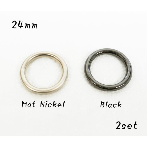 ○材質 亜鉛合金○カラー マットニッケル(艶消しニッケル)　ブラック○サイズ (実際に測定した値)内径24.6mm 外径33.4mm 線径4.4mm○個数 ２個内径24mmの丸線のキャストリングです。マットニッケル色、ブラック色よりお選びい...
