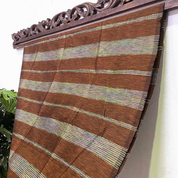 アジアンテイストな空間を演出するファブリックとして欠かせないアイテムであるイカットは縦糸と横糸から編まれる布で地域によって伝統的な模様がありますが、どれも個性的なデザインのものばかりです。ベッドカバー、ソファカバー、テーブルクロス、タペスト...