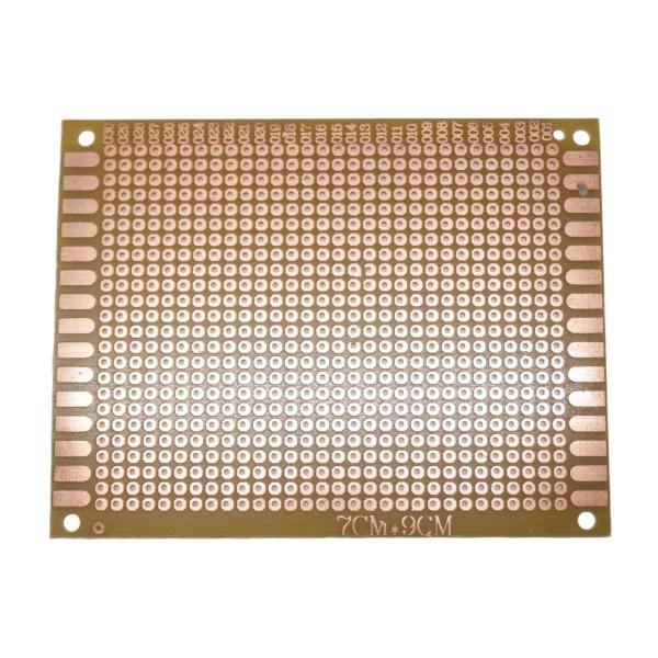 単価は1枚あたりです。材質:FR-4。穴のピッチは2.54mm、厚さ1.2mm。