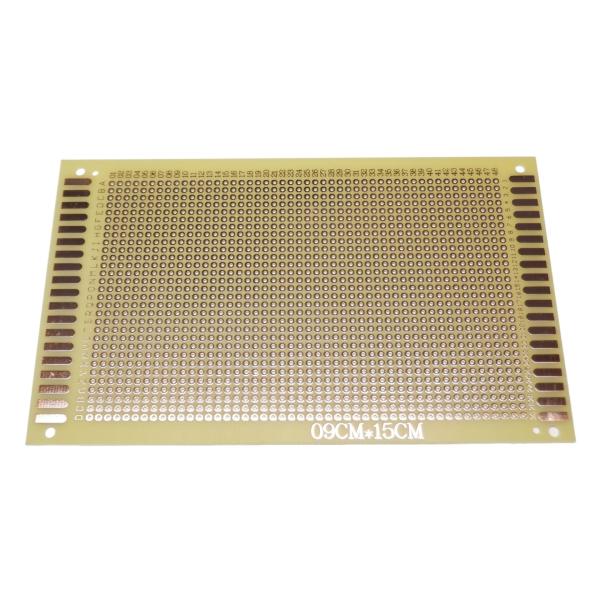 単価は1枚あたりです。材質:FR-4。穴のピッチは2.54mm、厚さ1.2mm。