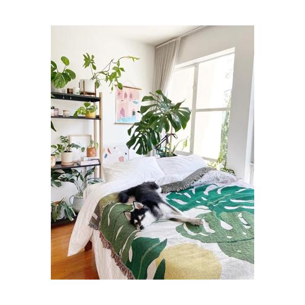 マドカズラ/130X160cm/1・ブランケットでも壁に飾っても どちらでも大丈夫です。・テントの中に敷くだけで印象をガラリと変えることができます これからの季節にぴったりな温かみのある柄で、インスタ映えも・植物を図案にした、フレッシュな色...