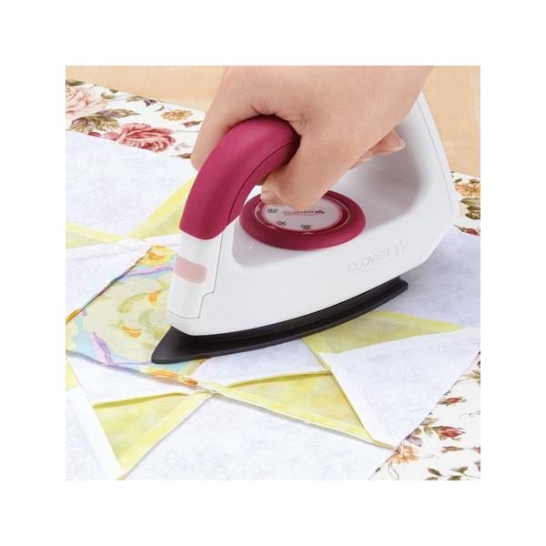 パッチワーク・手芸の細かい作業のために考えられたアイロンです。水を嫌う生地（シルク、レーヨン等）にも安心して使えます。 細い先端で、手芸の細かい作業をまるで自分の指先を使うような感覚で行えます。また、リーチが長くて見やすく、生地の重なり部分...