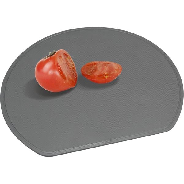 【包丁の刃のあたりが優しくキズが付きにくいです】【片面には、フチに溝が付いており汁漏れを防ぎます】【抗菌仕様を施しており、雑菌が〓殖しにくく衛生的です】