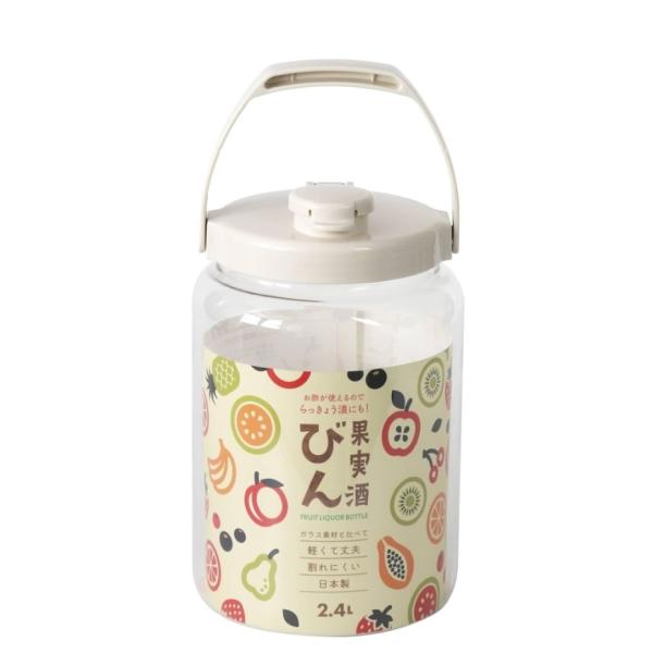 【軽量で、衝撃にも強いプラスチック製です。】【ロック機能付きの注ぎ口蓋でそのまま注げて便利です。】【発酵時のガスが自動で外へ排出されるガス抜き弁。】