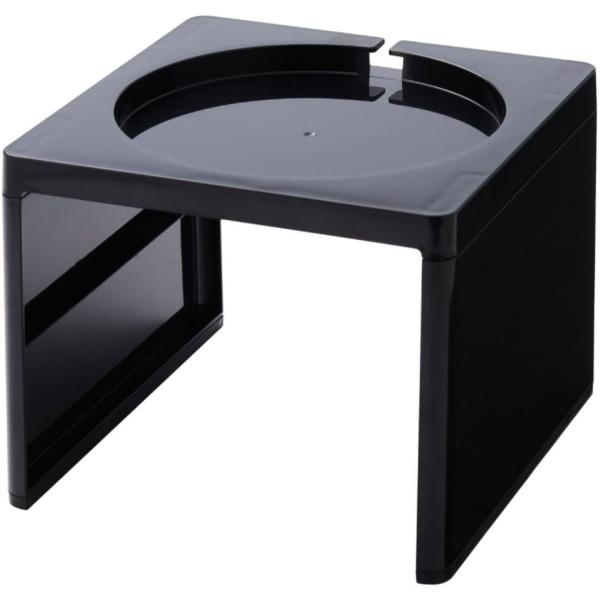 【ケトルまわりのスペースを収納スペースとして有効活用】【ケトルと一緒に使いたい物などをまとめて収納できます】【電源コード通しがあるので置いたままお湯が沸かせます】