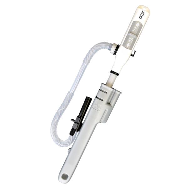 【満タンになったら自動で停止します。】【収納に便利なケース付き。】【単三形アルカリ乾電池2本(別売り)で使用できます。】