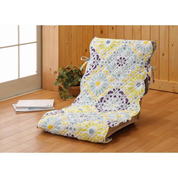 特徴：背面上部に小物をいれることが出来るポケット付き。装着は上部2か所を結ぶだけの簡単さです。