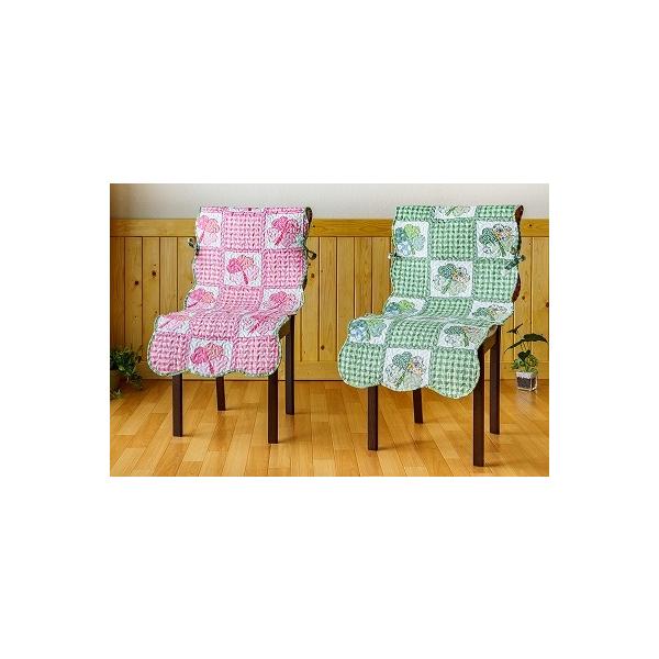 お部屋の中で椅子カバーを使う場所として最初に考えられるのはリビングテーブルでしょうか？ダイニングテーブルはシンプルな形やデザイン、落ち着いた色合いのものが多く無難にまとまりがちな傾向があります。そのためダイニングに華やかさを加えたい場合、色...