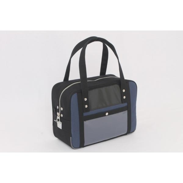 35×25×15cm南京錠やダイヤル錠で施錠可能な金具付(南京錠は付属していません)　本体生地：8号帆布　両面宅配伝票用ポケット付　ポケット上部シール貼り付け部有企業向け：本社・支社等拠点間の書類のやり取りに使用出来ます。　個人向け：出張時...