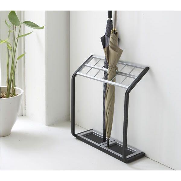 オフィスや店舗でも使える多本数対応の傘たて個別収納で出し入れスムーズ●かさが個別収納できるから、かさのからまりなくスムーズに出し入れできます●シンプルなデザインでエントランスをスマートに演出●水受け用皿付き■(約)W45.5×D17×H50...