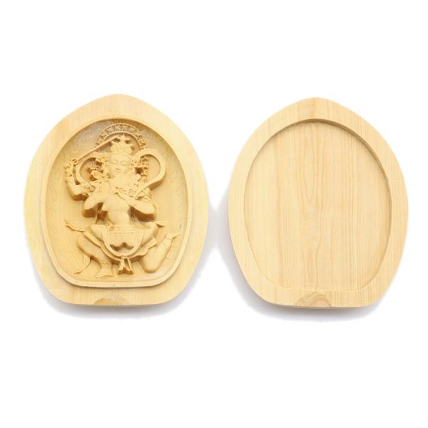 ※配送方法は宅配便、メール便からお選びいただけます。※メール便はポスト投函でのお届けとなります。※お支払方法が代金引換の場合、メール便はご利用できません。【材質：柘植】【縦5.7cm、幅4.8cm】懐中仏/香合仏守り本尊等を蓮弁形式の中に彫...