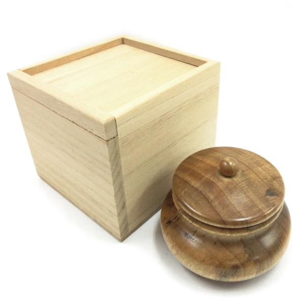 【工場直販のため低価格にて提供】【薬壺：高さ5.5cm、直径8cm、口直径4.5cm、深さ3.2cm】【桐箱外寸：高さ8.5cm、縦10cm、横幅10cm】株式会社栗田こだわり仏像専門店(旧：栗田貿易株式会社)
