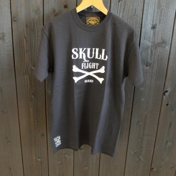 【SKULL FLIGHT/スカルフライト】新作Tシャツ "CROSS BONE"になります。ボディは、6オンスのミディアムウェイトのコットン100%生地を使用。フロントとバックには、skll flight的なハードなプリントがGOOD！ ...