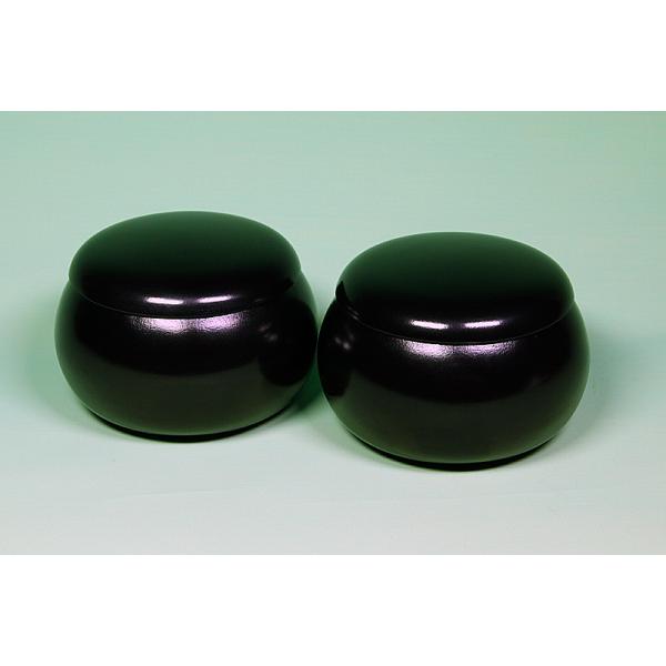 【発売日：2020年05月16日】ユリア樹脂製ですので強度があり軽量な碁笥です。プラスチック碁石やガラス碁石、もちろん蛤碁石にも使用できます。商品写真は見本です。お届けの商品は同等品となります。商品仕様：ユリア樹脂製碁笥　1組（白石用、黒石...