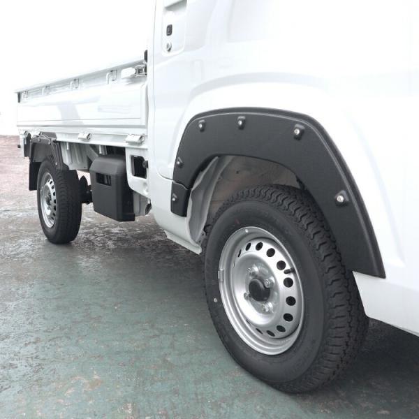 【商品名】サンバートラック オーバーフェンダーキット【適合車種】■ダイハツ ハイゼットトラック 前期 後期年式：2014年9月(平成26年9月)〜型式：S500P / S510P■ダイハツ ハイゼットジャンボ 前期 後期年式：2014年9月...