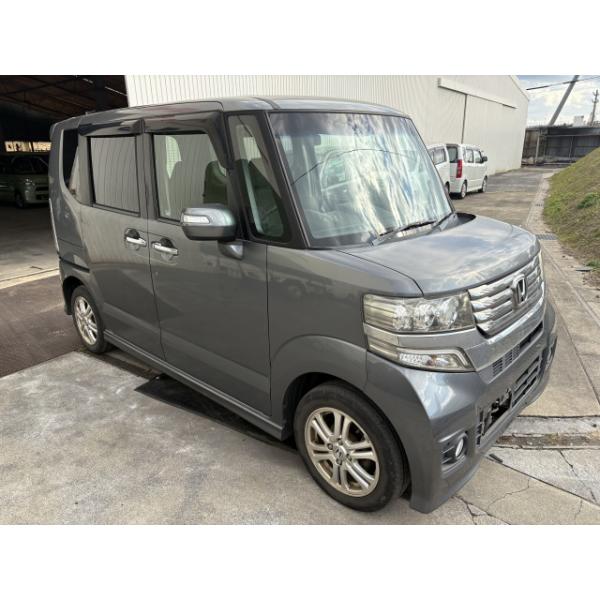 〈支払総額 表示車両AAA〉G Lパッケージ/ホンダ/N-BOXカスタムH.24(2012)年/169,000km◆装備パワーステアリング/パワーウインドウ/エアコン/ABS/エアバッグ/横滑り防止装置/集中ドアロック/盗難防止装置/キーレ...