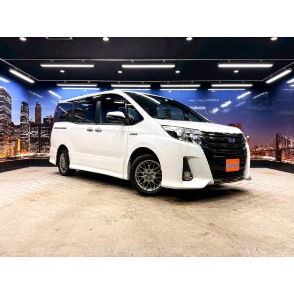 〈支払総額 表示車両CCC〉1.8 ハイブリッド Si W×B/トヨタ/ノア/黒ハーフレザーシート 両側パワスラH.28(2016)年/90,518km/保証付き◆装備パワーステアリング/パワーウインドウ/ナビ/ETC/ダブルエアコン/テレ...