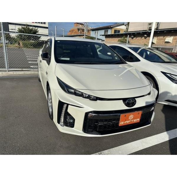 〈支払総額 表示車両CCC〉1.8 S GR スポーツ/トヨタ/プリウスPHV/純正9型ナビ/地デジ/バックカメラ/ハーフレH.29(2017)年/55,000km◆装備パワーステアリング/パワーウインドウ/ナビ/ETC/エアコン/テレビ(...