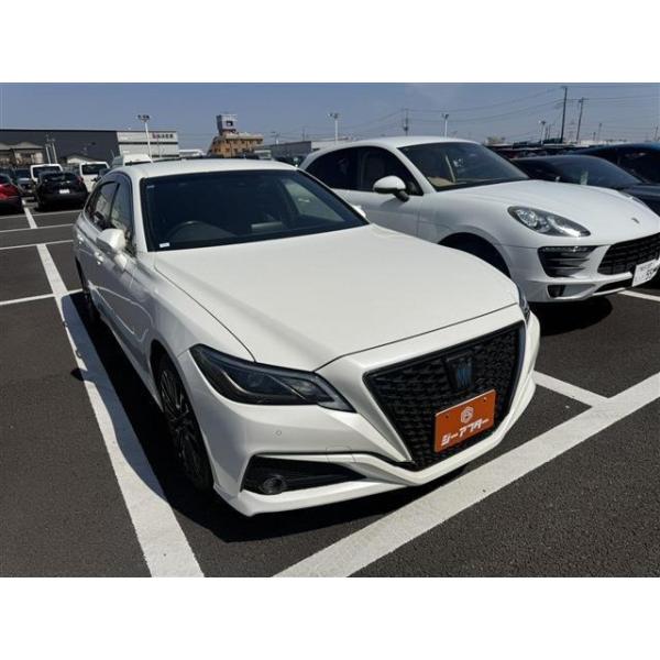 〈支払総額 表示車両CCC〉ハイブリッド 2.5 S スポーツスタイル/トヨタ/クラウン/禁煙車 メーカーナビ ハーフレザーシートR.2(2020)年/110,000km◆装備パワーステアリング/パワーウインドウ/ナビ/ETC/エアコン/テ...