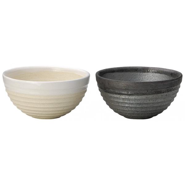 tsui engrave 創業百年の歴史を持つ『青峰窯』。日本六古窯のひとつでもある信楽の伝統的な技法を受け継ぎながら、時代に添うように、新しい視点から生まれるデザインの数々。素朴でぬくもりを感じる信楽焼の特徴をそのままに、日常で愛されるシ...