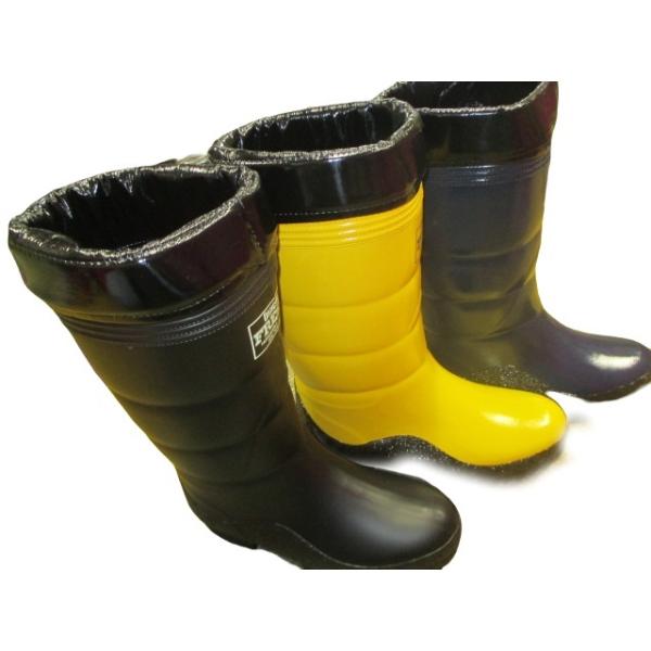 寒冷地仕様のメンズラバーブーツ日本製3ｍｍ+3ｍｍダブルウレタン裏の為暖かく、むれにくい。雪道でも滑りにくい靴底ですフード付きの為、雨や雪を防ぎます靴幅：３E【26.0ｃｍの片足で計測】重さ：8５0ｇ筒丈：35.0ｃｍ+カバー部７．０ｃｍ履...