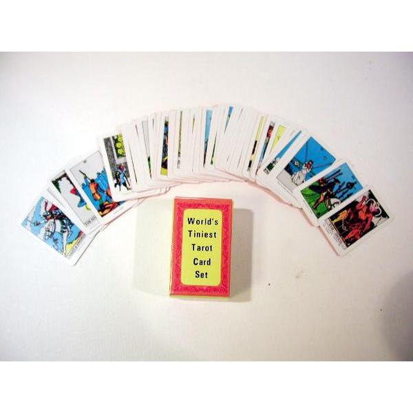 「輸入世界最小タロットカード」・「World's Tiniest Tarot Card Set」です。・サイズ：4×2.5×2.5cmです。新品です。発送は定形外郵便220円を予定しております。