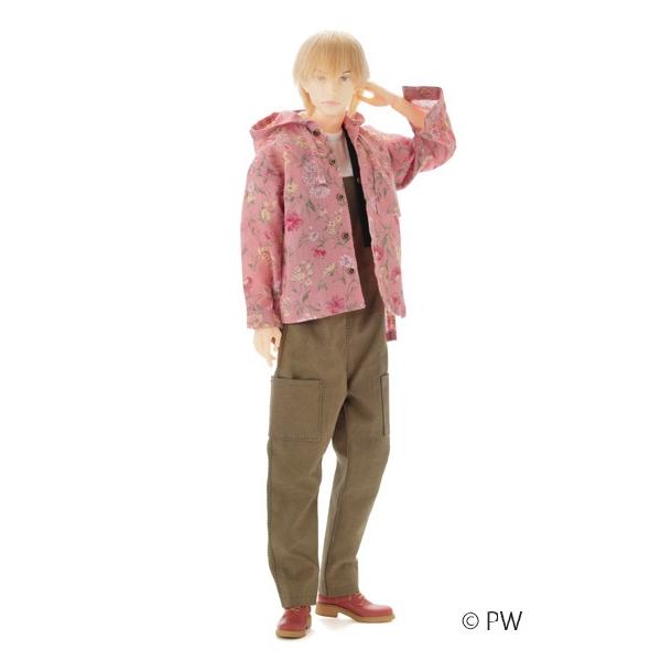 『六分の一男子図鑑 ボタニカル ナイン』・花柄のシャツが風に揺れ、村の鐘の音が空に溶けていく。　「ボタニカル ナイン」は田園詩の風景を纏うコーディネイトモデルです。・内容物：ナイン本体、花柄フーディシャツ、　花柄ポケットTシャツ、オーバーオ...