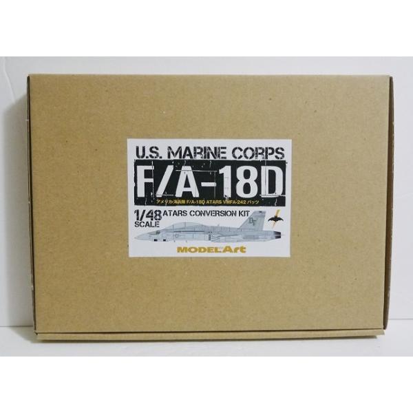 『米海兵軍 1/48 F/A-18D ATARS 改造キット』　VMFA(AW)-242　BATS・機首のパーツ はカメラまでを一体成型とし、前後席　の計器パネルや射出座席、空中給油プローブ、　主翼のパイロン、AN/AAQ-28 照準ポッド...