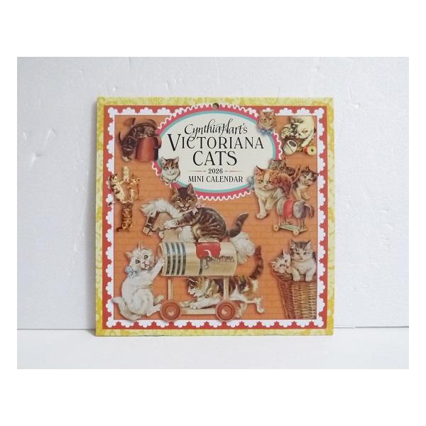 輸入2026年カレンダー「シンシアハーツ・ヴィクトリアナ」『CYNTHIA HART'S VICTORIANA CATS 2026』月めくり形式で、上部にイラスト、下部に日付のデザインです。17.8cm×17.6cm。 2026年　1月〜1...