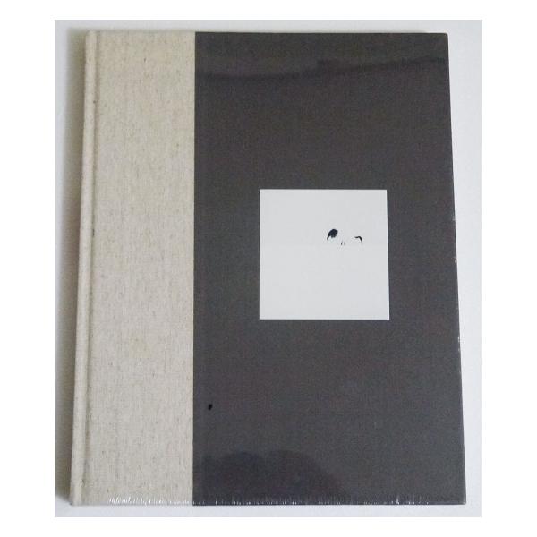 洋書『マイケル・ケンナ写真集 JAPAN A LOVE STORY』　Michael Kenna・作者の最もアイコニックとも言える日本の風景写真を　100点収録した豪華なモノグラフ・言語：英語　出版社：NAZRAELI PRESS未開封新品...