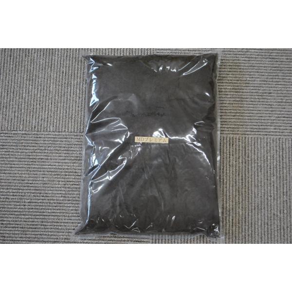 クワガタショップＭＤの特製マット。発酵マットの常識を覆したマットです。ヘラクレスもクワガタも大きくなりますが、超微粒子のマットですので、特にクワガタの幼虫に効果があります。フタマタ、シカクワ、ミヤマ、ヒラタ、ノコギリ、ホソアカ、ニジイロなど...