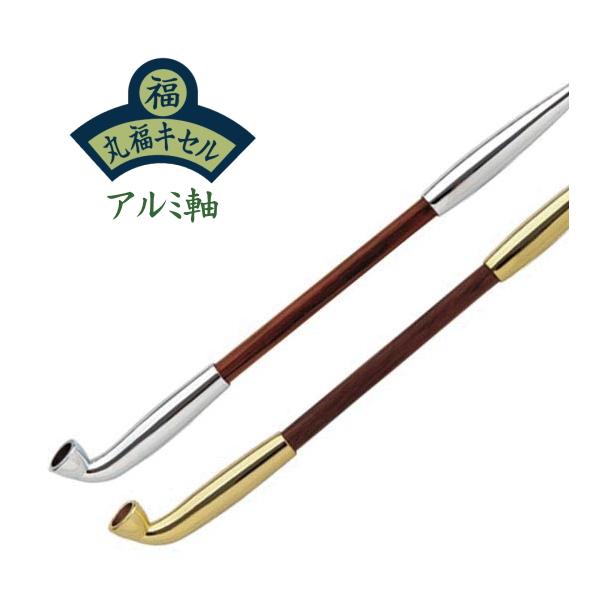 開運丸福きせる羅宇は竹でも天然木でもない、木目パターンのアルミ軸。クールスモーキングに最適です。銀色（クローム）、金色（ゴールド）の2色からお選びください。 ■SPEC用途：きせる素材：真鍮サイズ：長さ191mm重さ：35ｇ付属品：PP袋入り