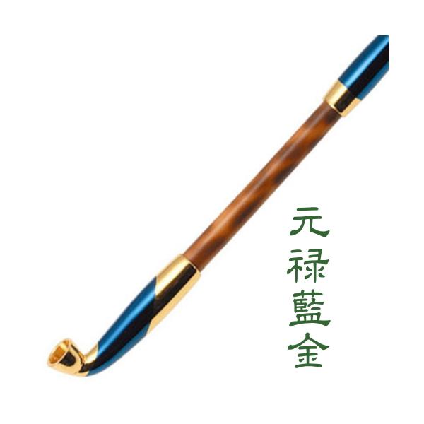 浅草煙管元禄藍金色鍍金あさくさぎせるげんろくあいきんしょくめっき雁首と吸い口に金と藍色メッキの組み合わせ。昔の上等物に見られた伝統的な模様を再現しています。20cmの手頃な長さ。ご了承して頂きたいこと・手造り品の為、吸口と雁首の接合部付近に...