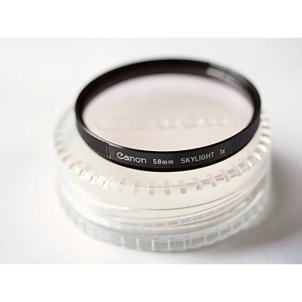 CANON 純正58mmフイルター/SkyLight（美品中古）です・発送はゆうパケット便(200円)になります。・送料変更(ゆうパック→ゆうパケット便)はご注文後に実施致します。発送方法の設定は１種類しか設定出来ないシステムの為…