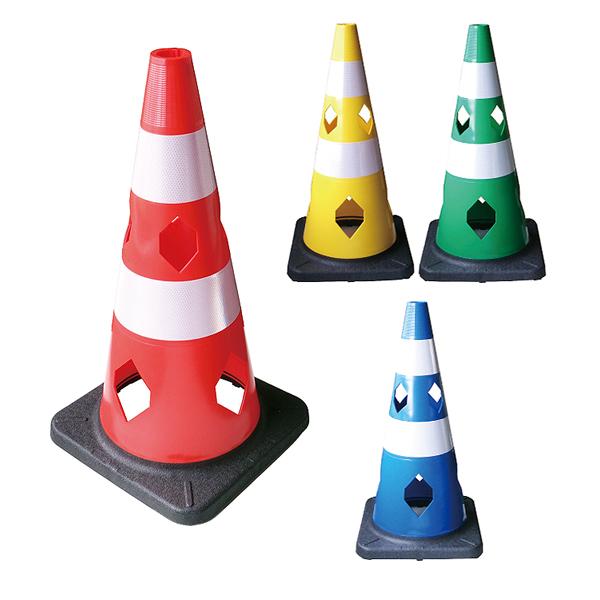 三角コーンに穴が開いているから風圧で倒れにくい！カラーコーンのなかが見えるため、異物などが入っていないか確認しやすく防犯・テロ対策に最適です。復元性に優れた国産素材を使用。紫外線にも強く、色落ちしにくい。工事現場や駐車場、イベント会場に。・...