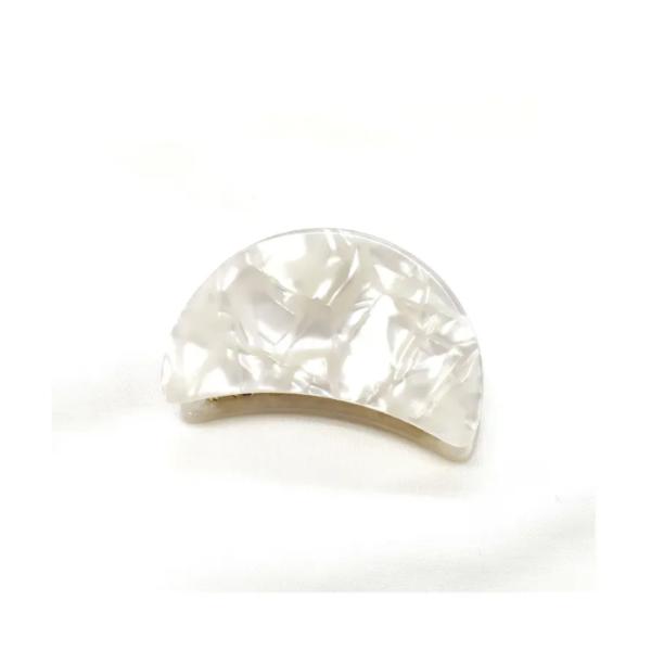 大理石風半円型アセチプレートバンスクリップです。プレートサイズ　横　約7cm　　　　　　　　縦　約5cm