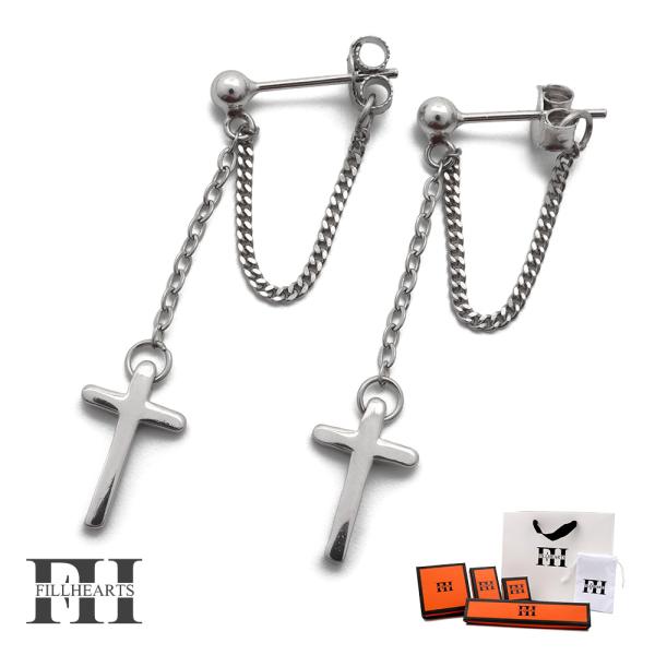 【商品概要】『 Cross Chain Drop 』■デザインクロスモチーフをチェーンで繋げた存在感のあるピアスです。スタイリッシュなデザインですが、サイズ感も丁度良く派手になり過ぎないのが嬉しいポイント。洗練されていて落ち着いたデザインな...