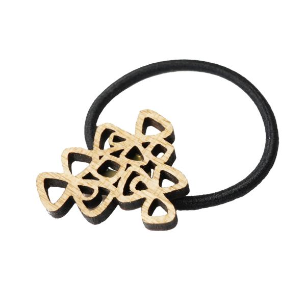 木のナチュラルな質感を活かしつつ、 かたち・もよう・テイストはさまざま。 コレクション心をくすぐるヘアピンです。ヴィンテージライクなヘアピンは重ねづけが得意。まとめ髪に行儀よく並べたり、 ルーズヘアにランダムにつけたり、使い方自由自在。 素...