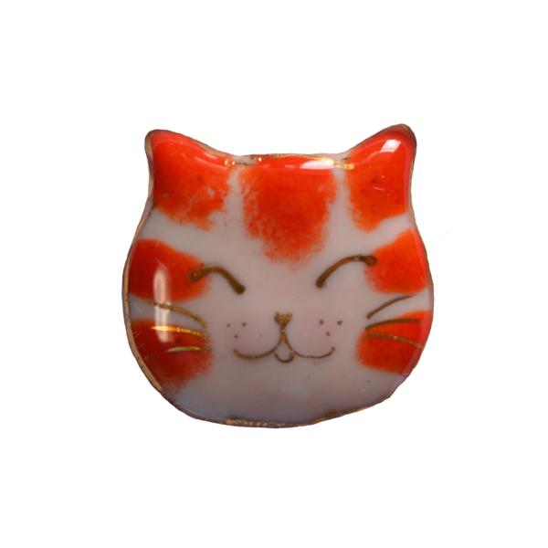 ＜サイズ＞（約）幅18mm×奥行き15mm×高さ18mm＜素材＞銅板・七宝釉薬・ガラス粒子・金液日本製手作業で作っている為、同一品番の商品でも、色・柄・サイズ等が微妙に異なりますので、ご了承お願い致します。伝統工芸風の七宝焼とは、ひと味ちが...