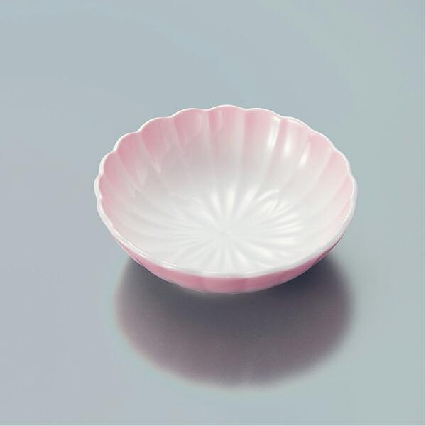 伝統の有田焼で食の旅路を。気品ある有田焼の中から、あじわい深い器を厳選しました。■商品名：菊型小鉢■サイズ：直径112×高さ36mm■満水容量：170cc■材質：強化磁器温冷配膳車対応,電子レンジ対応,食器洗浄機対応,食器消毒保管庫対応