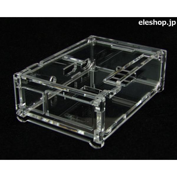 【放熱器用の穴(約14×14mm)が追加されました】Raspberry Pi 3/2/B＋に対応したアクリル製のエンクロージャーです。低価格ながら、しっかりとした作りで、すべてクリアのアクリルを使用しているため綺麗です。上部パネルは簡単に開...