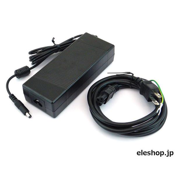大容量のスイッチングタイプACアダプタ。定格入力：AC100〜240Vまで使えるワールドワイド仕様。※付属ケーブルは国内仕様のため、海外では使用できません。