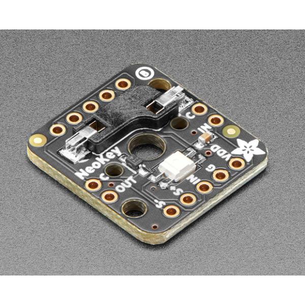 NeoKeyは、メカニカルキースイッチとイルミネーション用NeoPixel LEDを組み合わせたブレークアウト基板です。ブレッドボードやユニバーサル基板にそのまま挿し込めます。キースイッチはCherry MX形状互換で、ハンダ付け無しで取り...