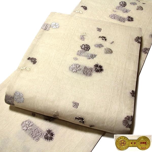 ・新品　未仕立て　正絹・地色…【オフホワイト】・適応年代…２０代以上のお方に最適です。・サイズ…六通柄・長さ…４.４８ｍ（お仕立て上がり時）・西陣織物工業組合証紙番号 2452 創喜庵謹製京都西陣織 「創喜庵謹製」 単衣 夏物 オフホワイト...