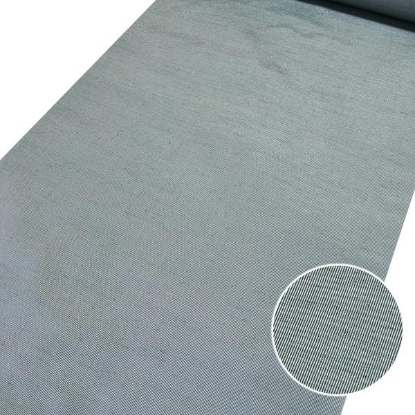 ・新品　未仕立て　正絹・地色…【青みがかったグレー色】・適応年代…１０代以上のお方に最適です。・反物幅…４２ｃｍ・長さ…１２.４ｍ男物 キングサイズ 紬 正絹 細縞 男粋 高級 着物のご紹介です。こちらは粋な細縞模様に、何にでも合わせ良い青...