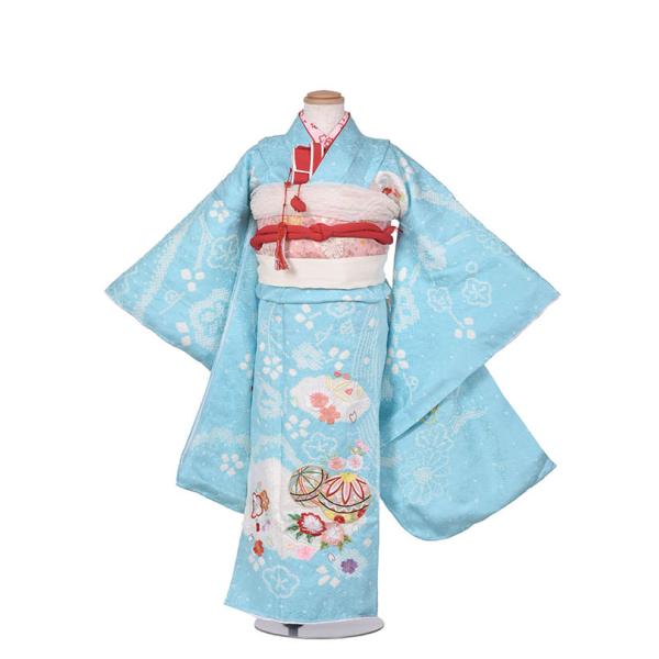 【商品情報】絞りと刺繍が豪華な正絹のお着物です。素材■正絹 サイズ ■身長115cm~125cm■ 身丈：133cm肩裄：53cm 袖丈：76cm※標準サイズに調整済です。※簡単なサイズ調整(腰紐にて)が必要な場合があります。※小物はこちら...