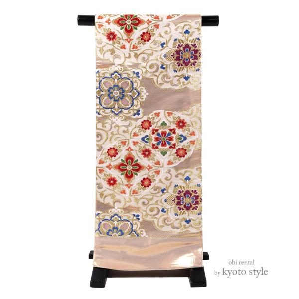 【袋帯 レンタル 】こちらは振袖や訪問着などに合わせていただく帯のレンタルになります。お着物は合わせる帯や小物でガラっと雰囲気が変わります。・着物はあるけど手持ちの帯といまいちしっくりこない、、・いつものイメージとは違う着こなしをしたい、、...